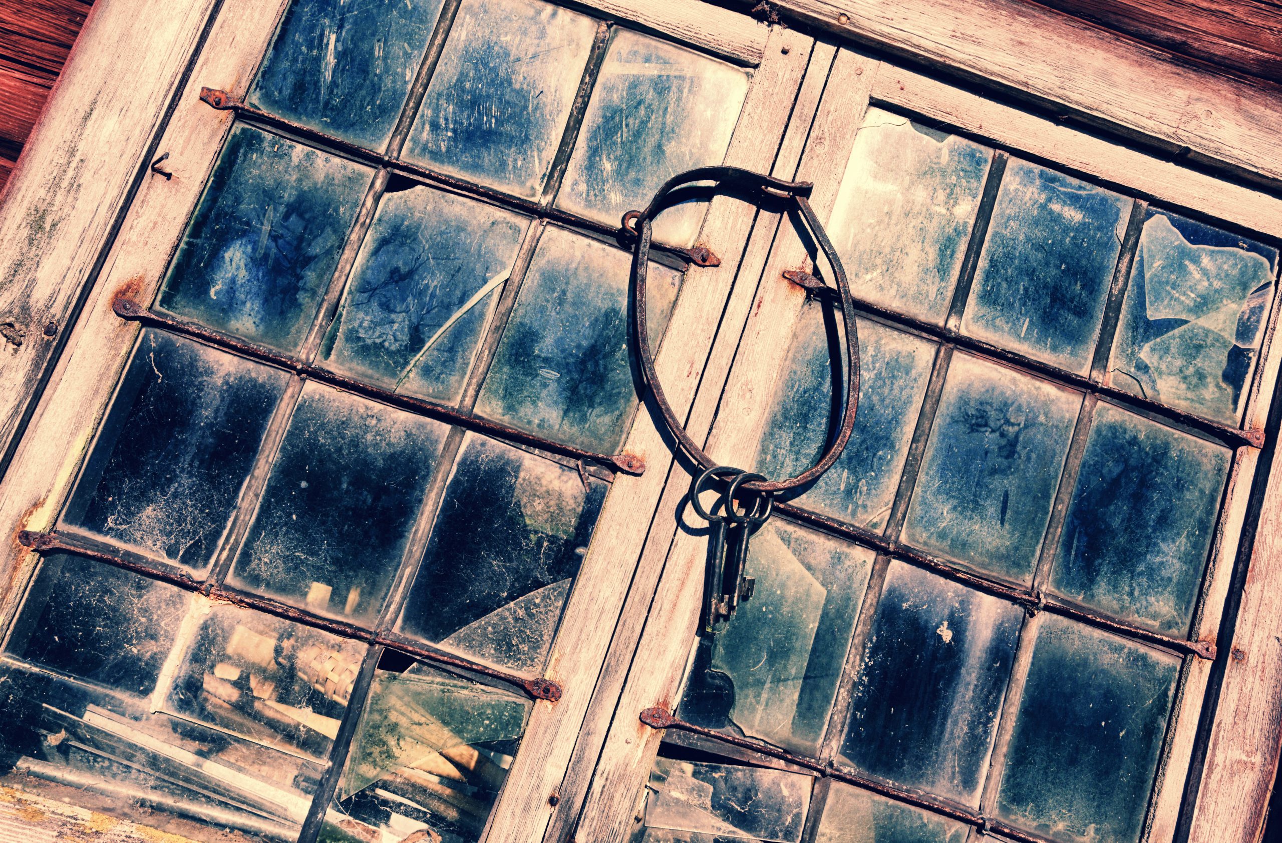 Turn an Old Window Into a New Picture Frame